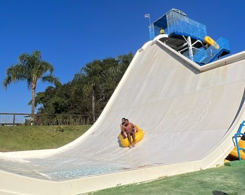 Um dia no parque aquático Wet'n Wild - Passaporte Digital